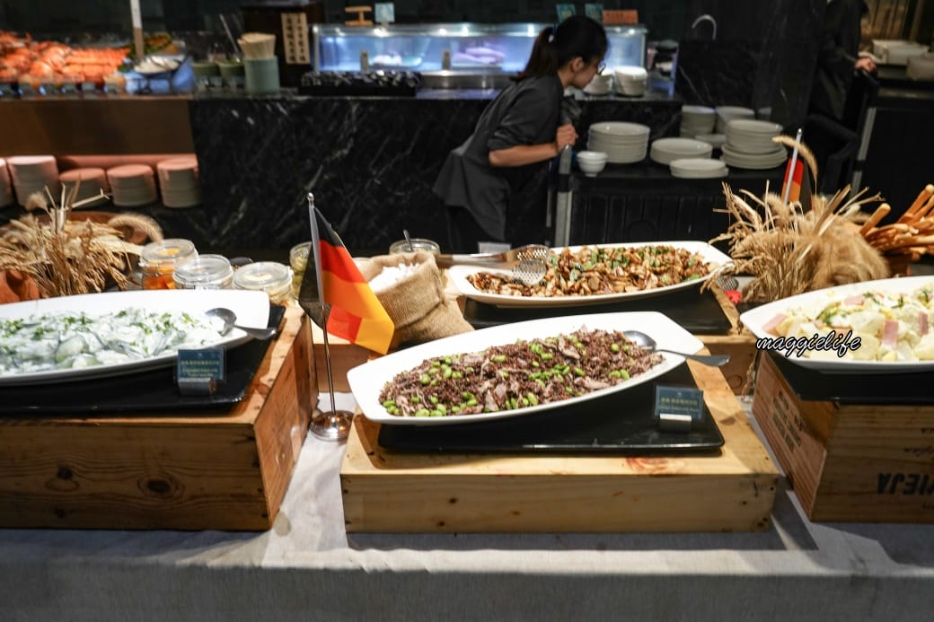 茹曦酒店SUNNY BUFFET自助餐吃到飽，千元台北飯店吃到飽，生日當月四人同行一人免費